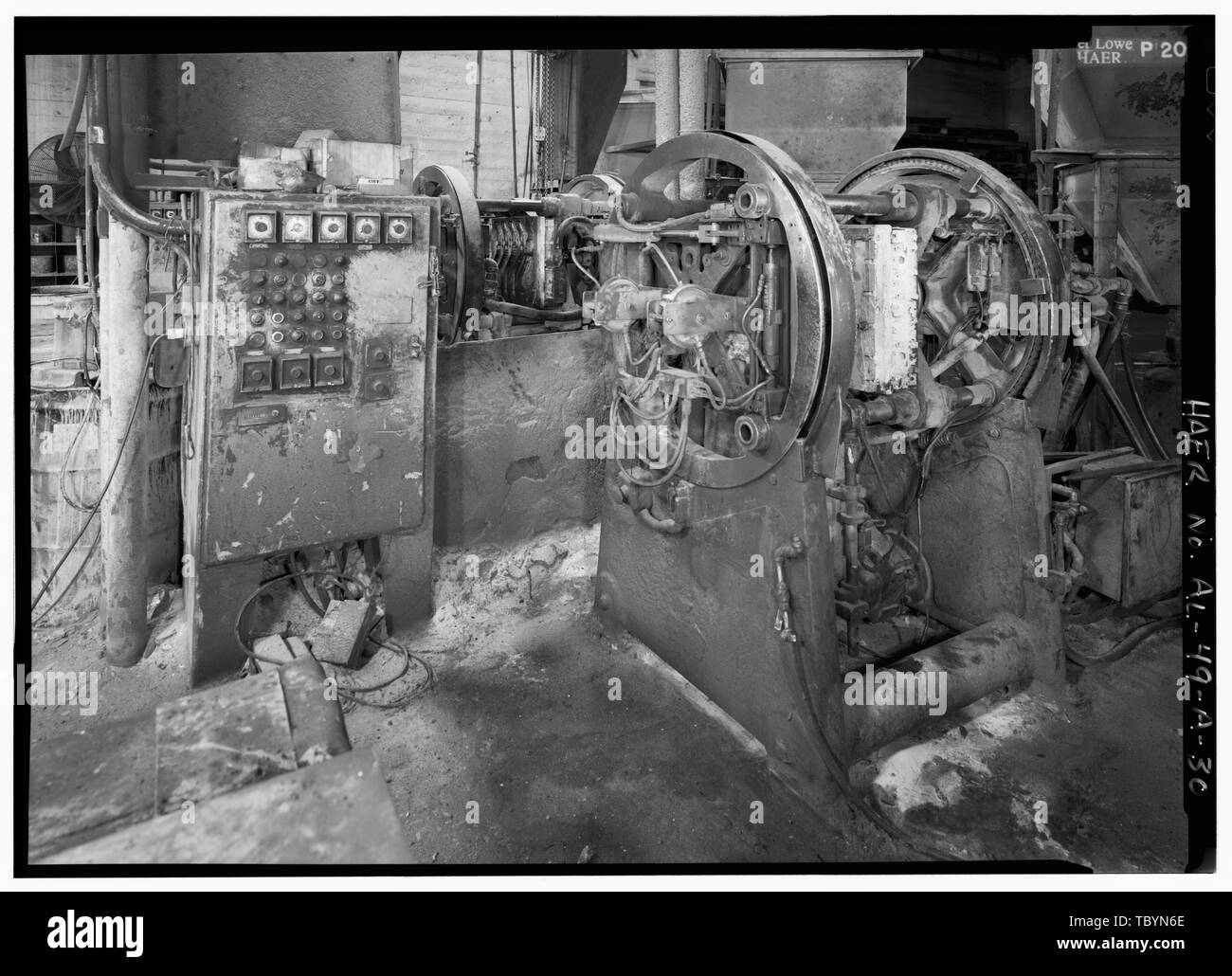 NATIONAL SHELL CORE MACHINE IN THE GREY IRON FOUNDRY AUTOMATICALLY ...