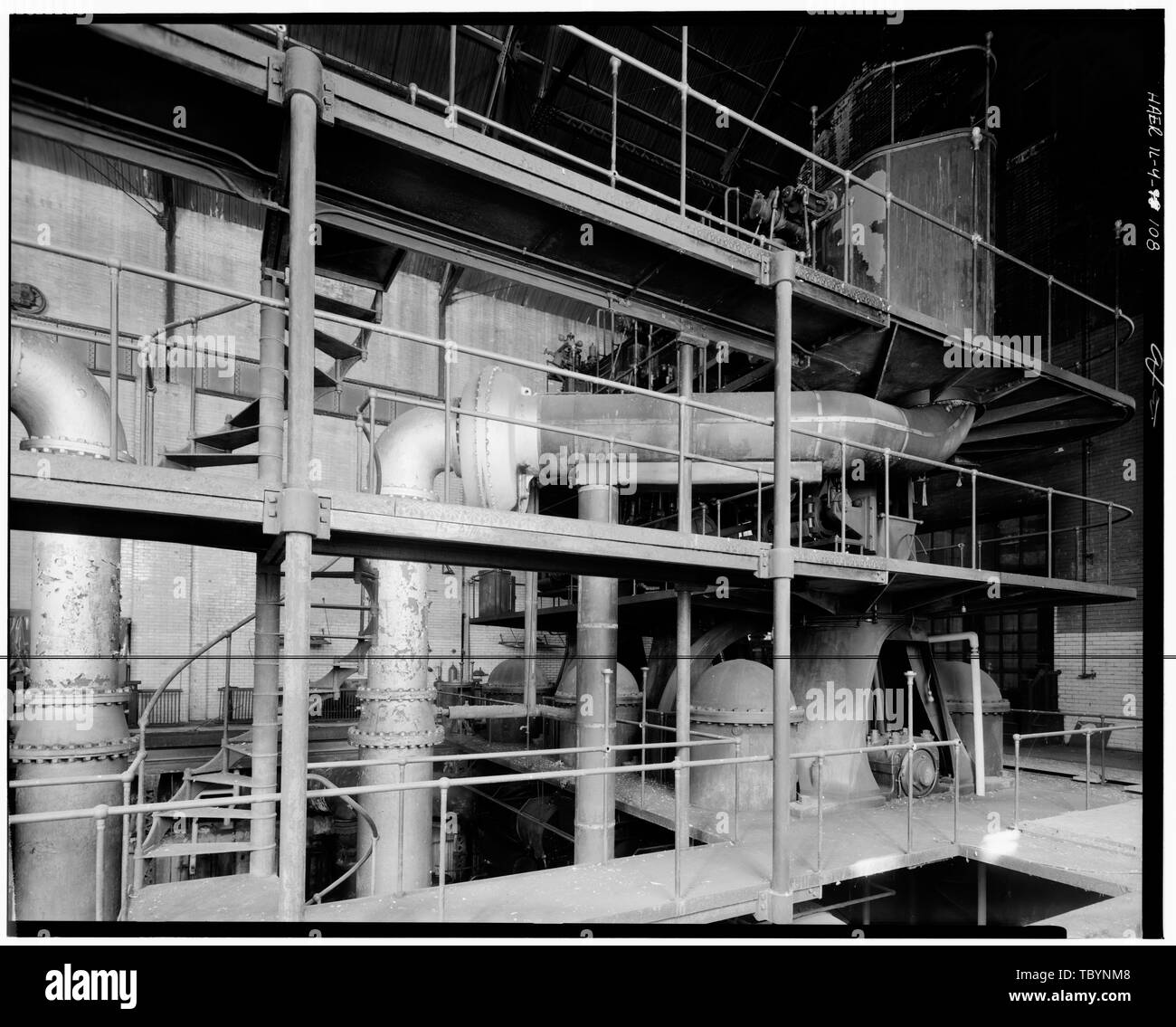 Exhaust repair Black and White Stock Photos & Images - Alamy