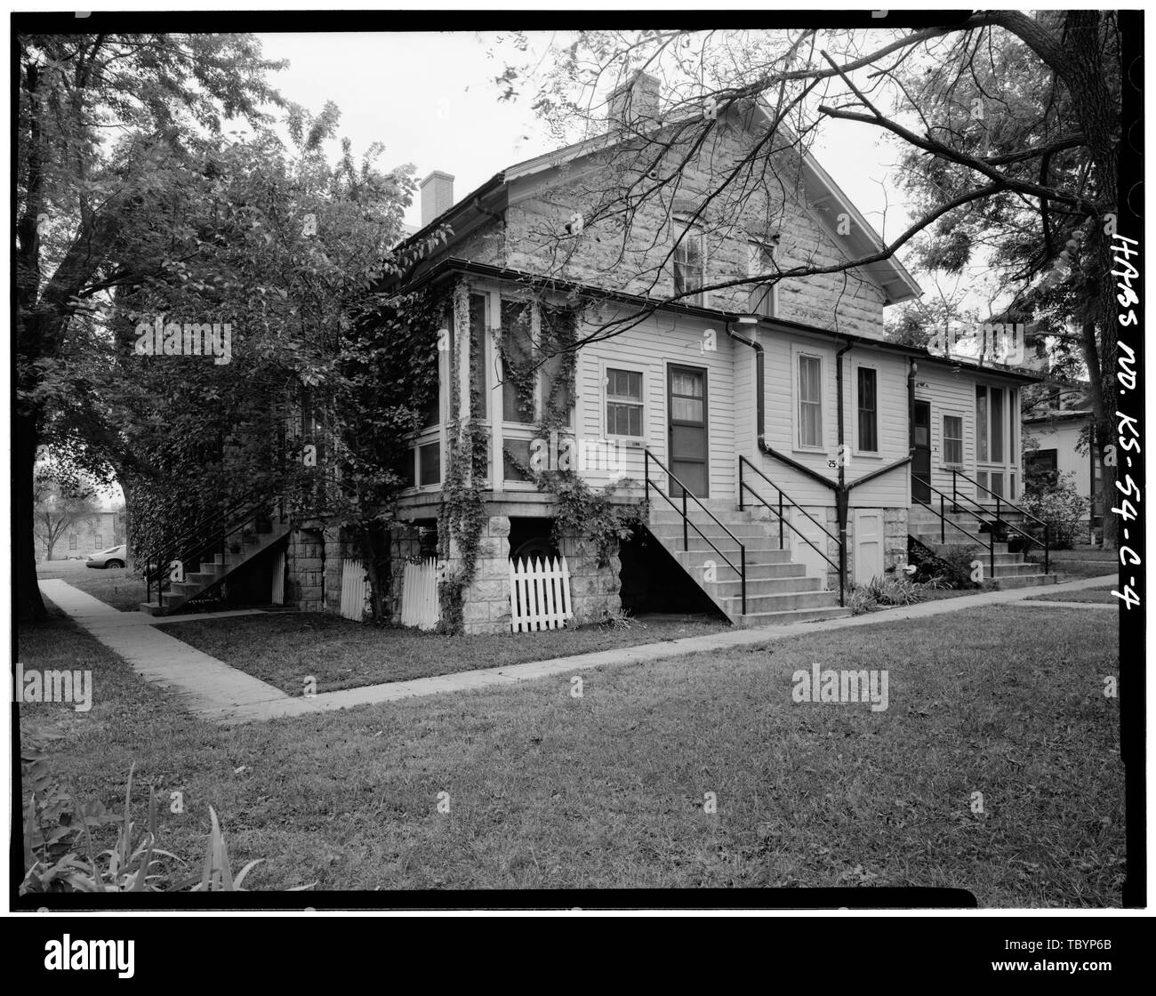 NORTH (REAR) AND EAST ELEVATIONS, LOOKING SOUTHWEST. Fort Riley ...