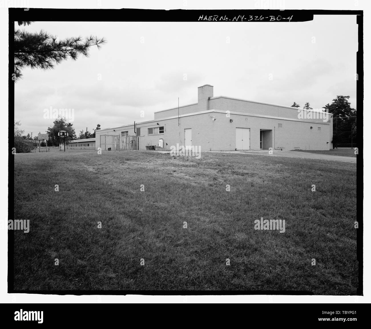 NORTH (SIDE) AND EAST (REAR) ELEVATIONS OF BUILDING. VIEW TO SOUTHWEST ...