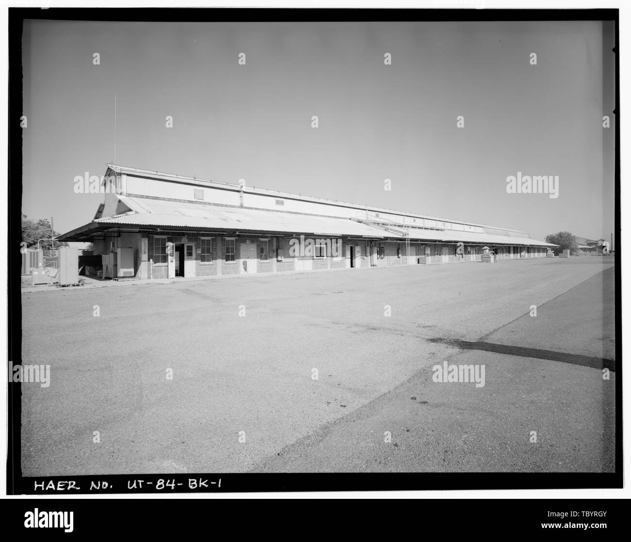 Poplar lane hi-res stock photography and images - Alamy