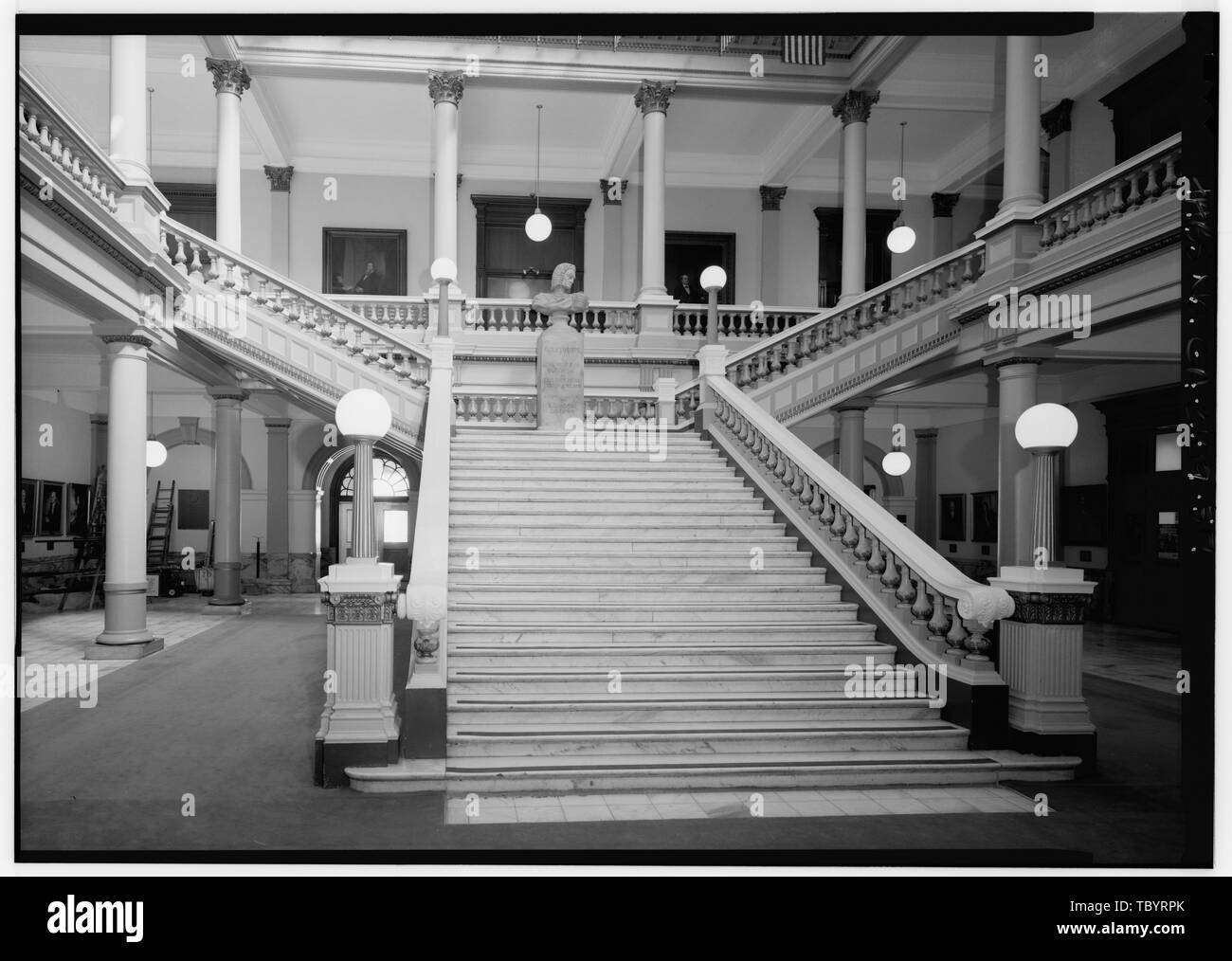 NORTH ATRIUM, LOOKING UP GRAND STAIRCASE FROM SECOND FLOOR Georgia ...