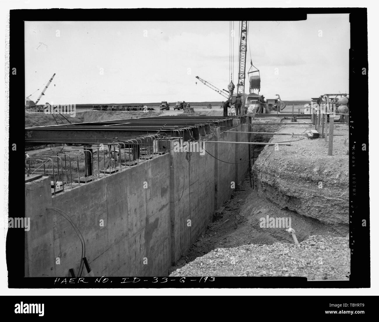 Encased in concrete hi-res stock photography and images - Alamy