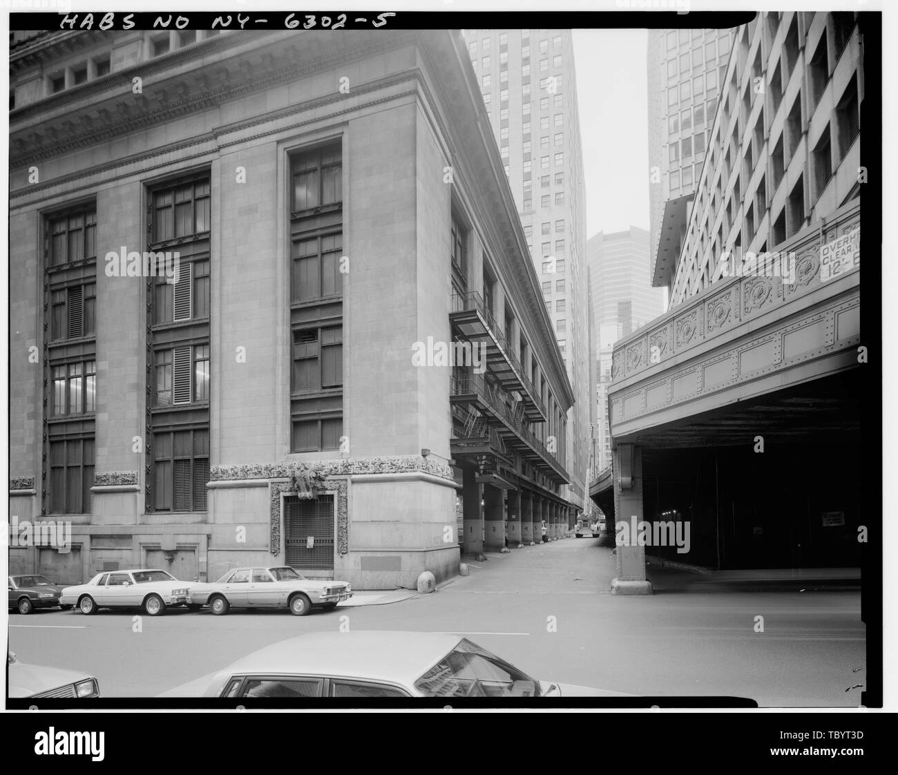 At the corner of lexington avenue Black and White Stock Photos & Images ...