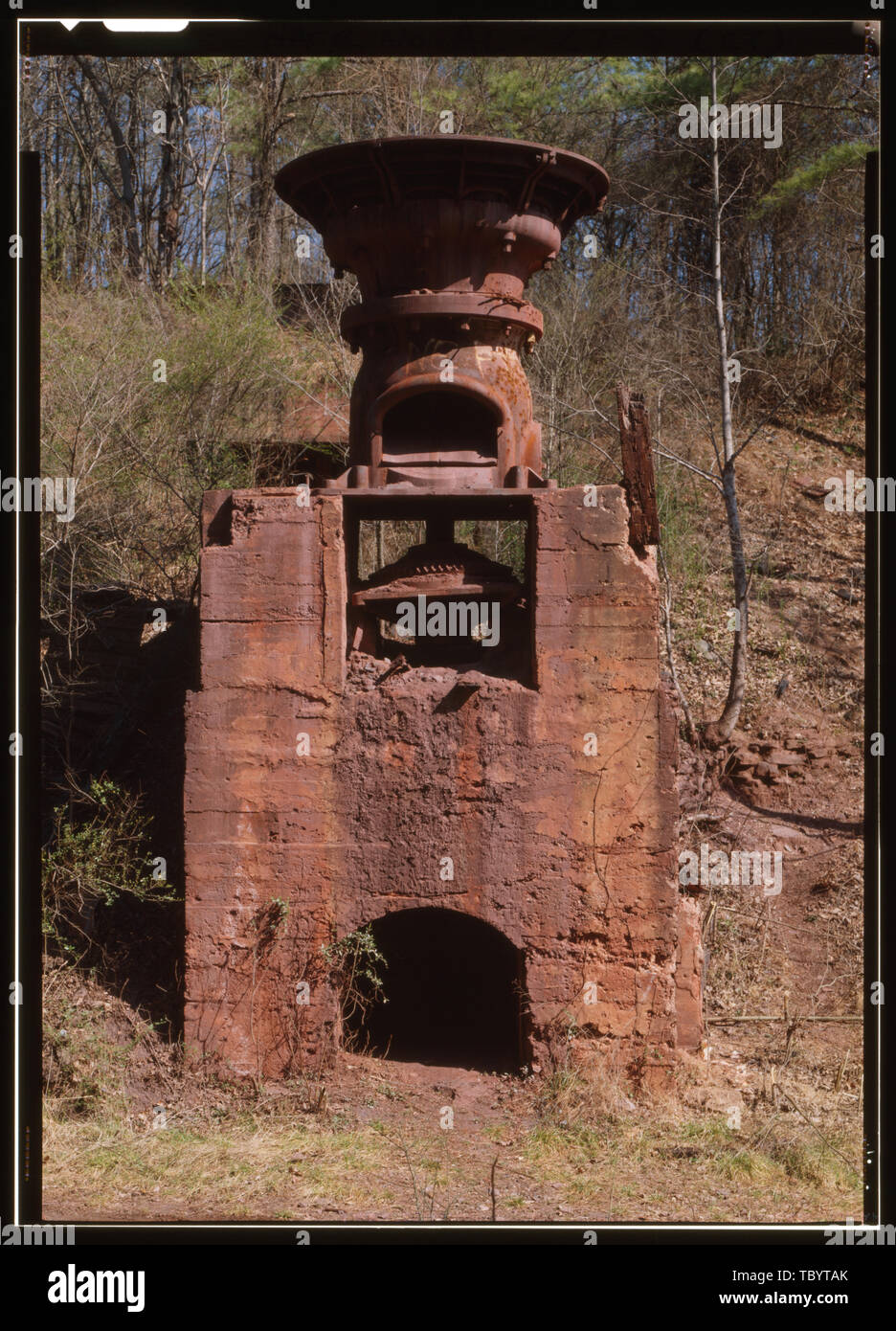 Gyratory crusher hi-res stock photography and images - Alamy