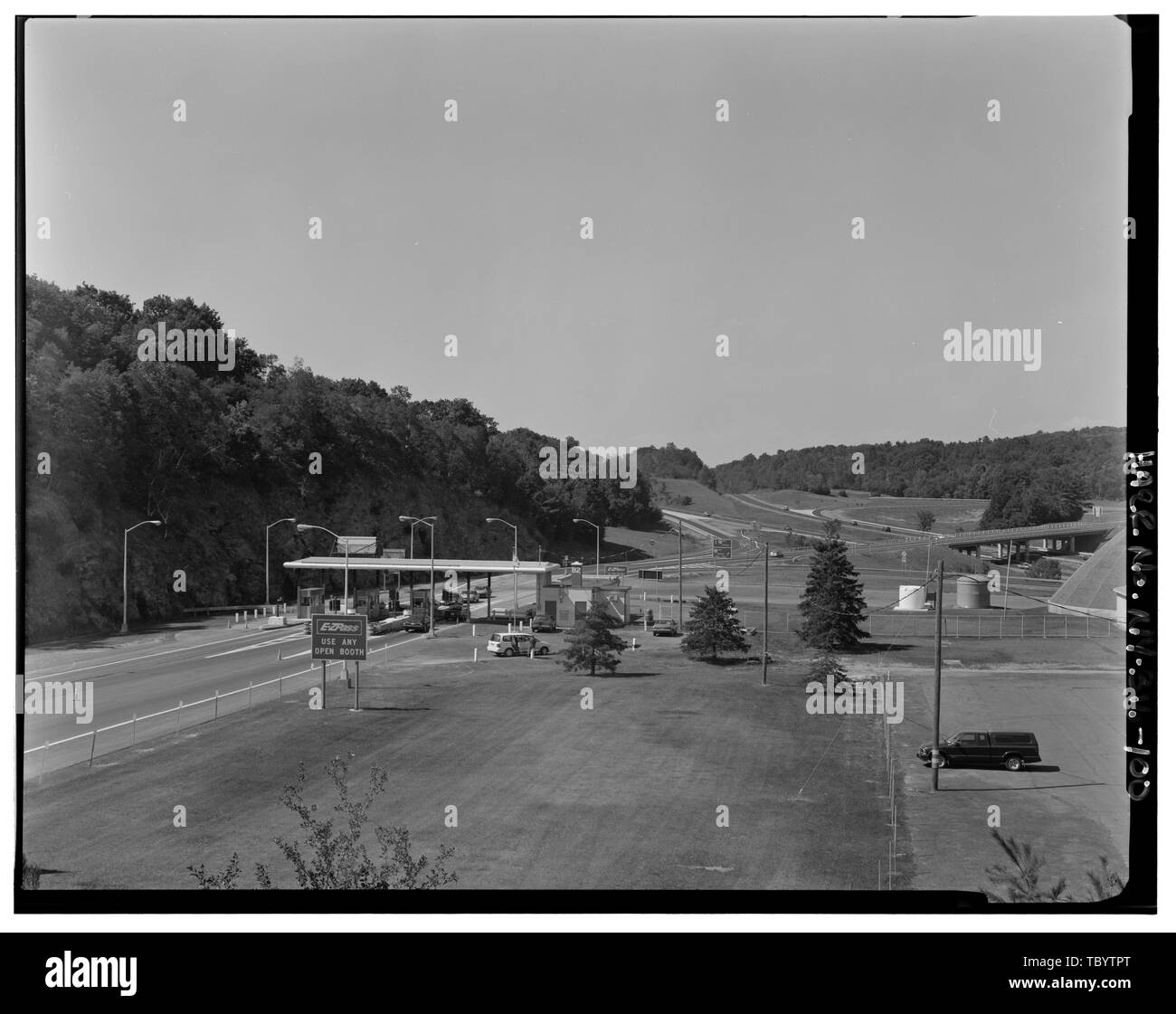NORTH END OF TACONIC STATE PARKWAY AT NEW YORK STATE THRUWAY TOLL PLAZA ...