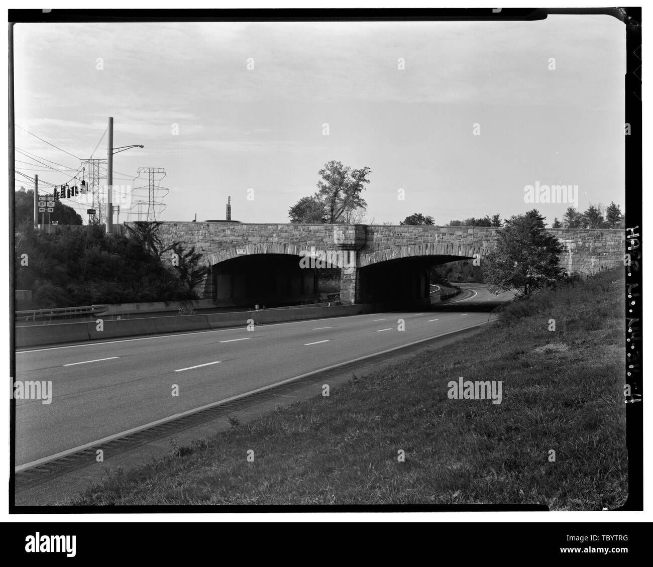 N.Y. ROUTE 117 UNDERPASS, PARKWAY AND ROUTE 9A, BRIDGE ELEVATIONS, VIEW ...