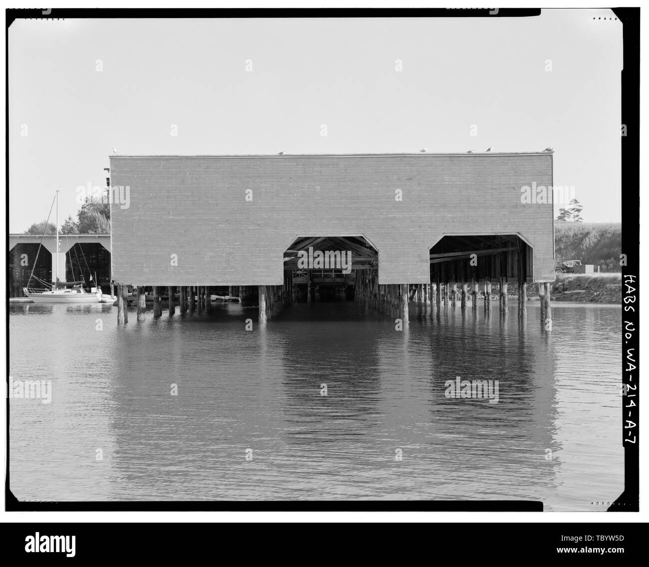Buildings harbor washington island hi-res stock photography and images ...