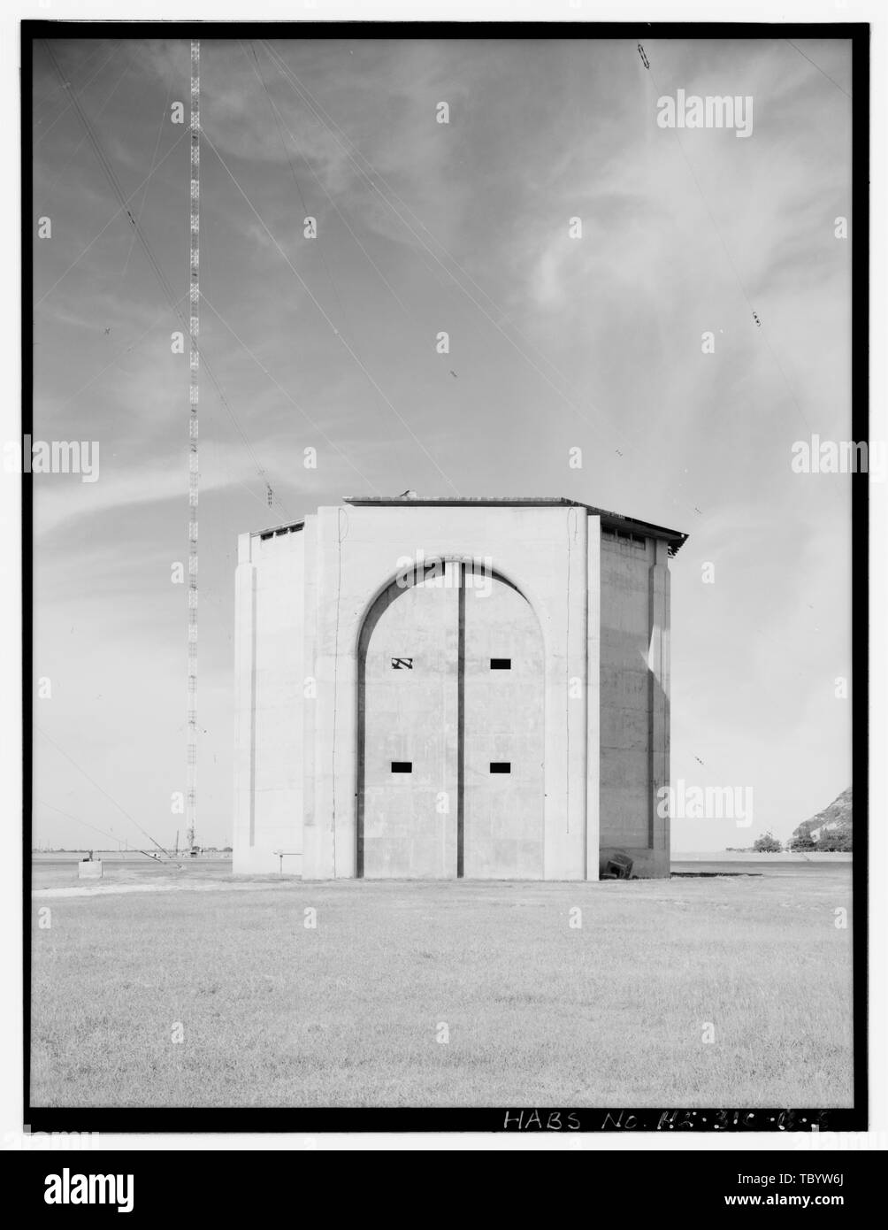 Lualualei hawaii Black and White Stock Photos & Images - Alamy