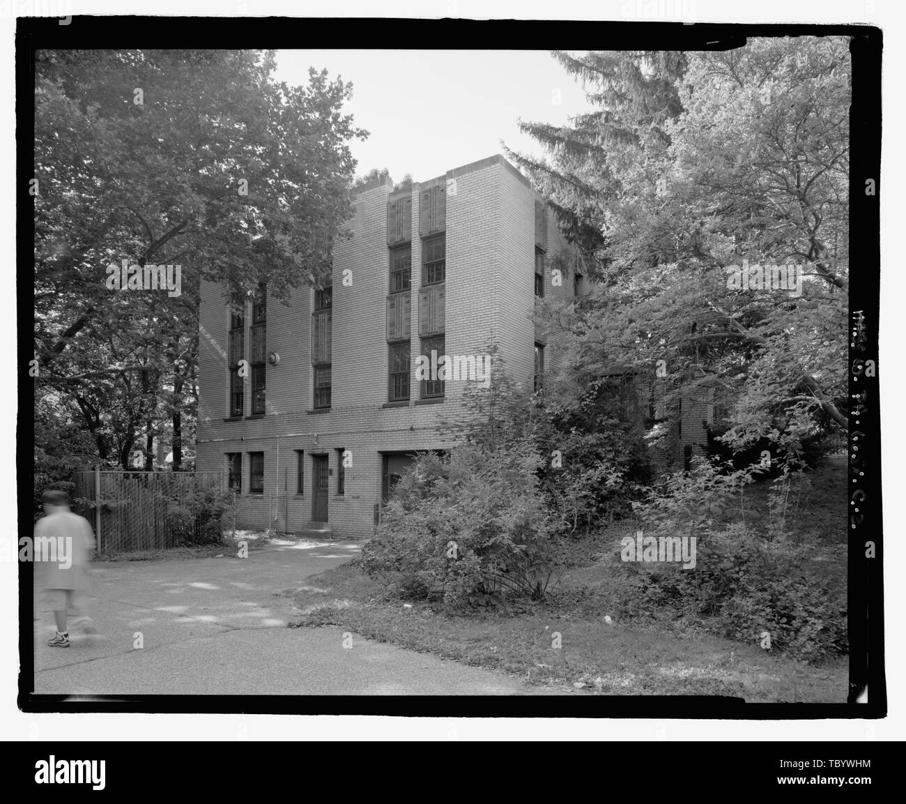 Naval Hospital, Officer's Quarters, Southeast of Main Building ...