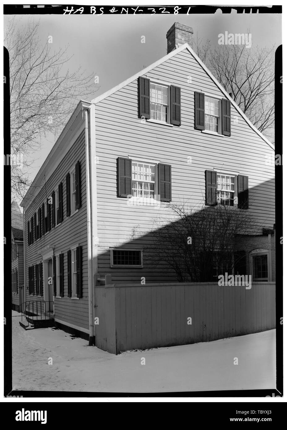 Victorian house new york Black and White Stock Photos & Images - Alamy