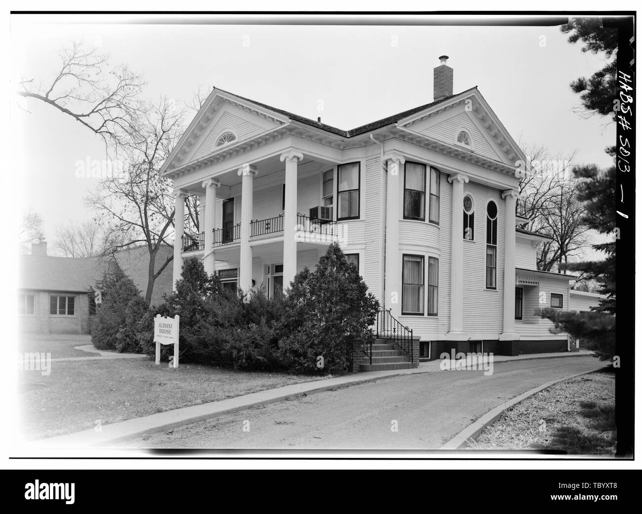 North (front) side and west side Inman House, 415 East Main Street ...