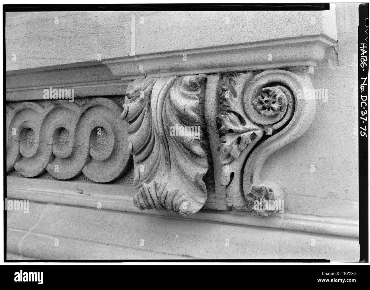 First floor window hi-res stock photography and images - Alamy