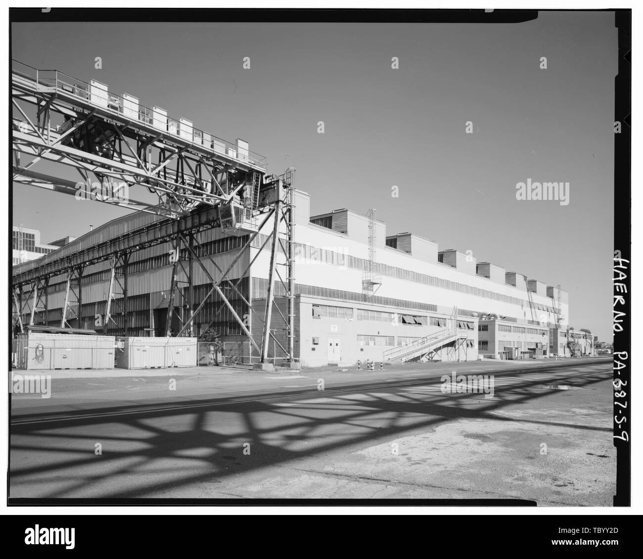 North and west elevations of building no. 541, looking southeast. Naval ...