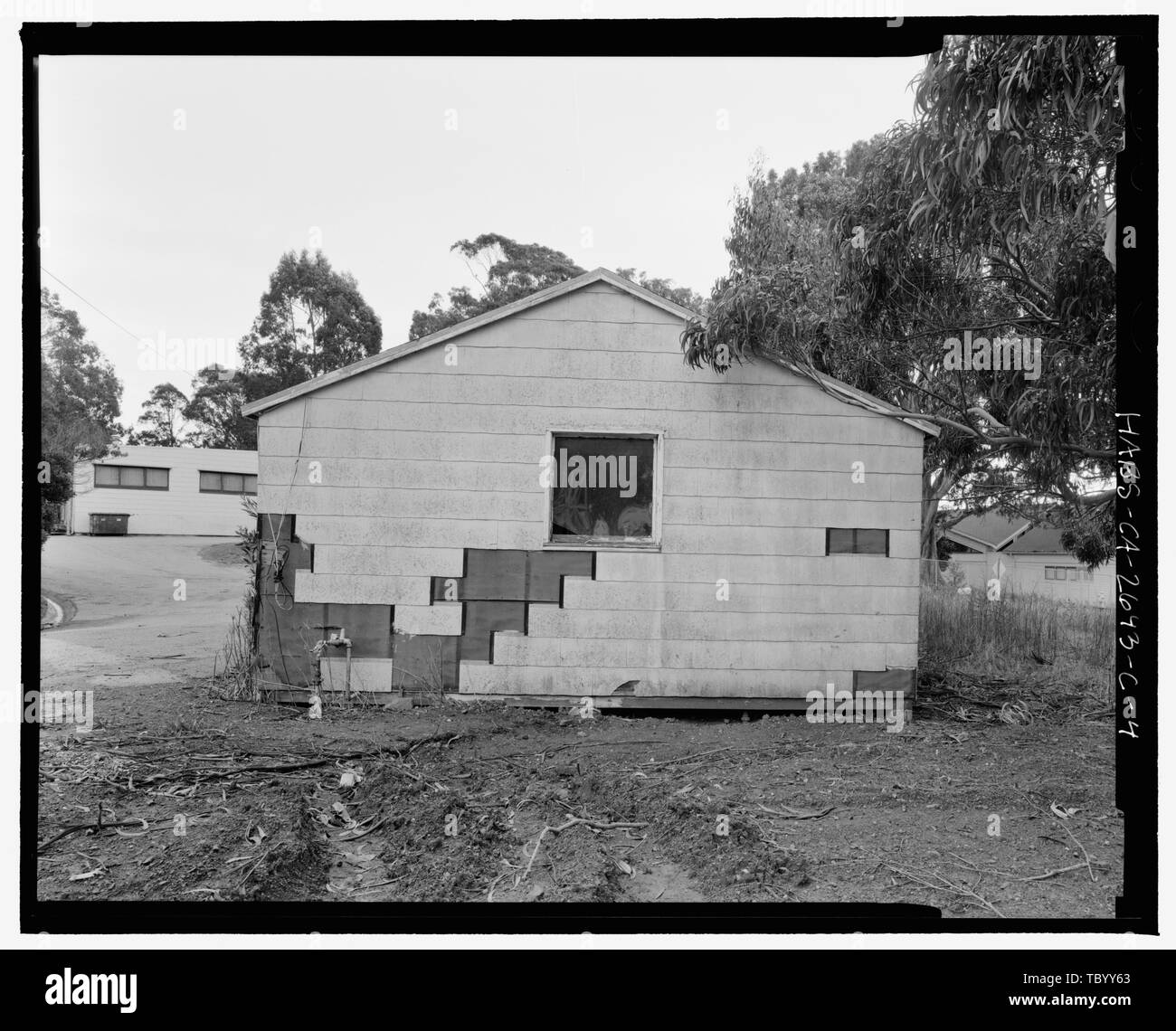North elevation Fort Baker, Temporary World War II Warehouse, East Road ...