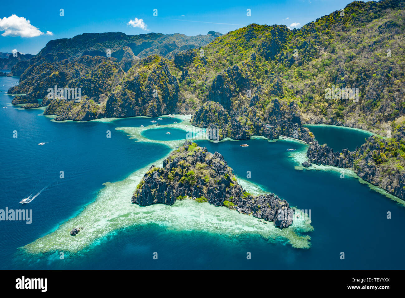 Aerial view of beautiful lagoons and limestone cliffs of Coron, Palawan ...