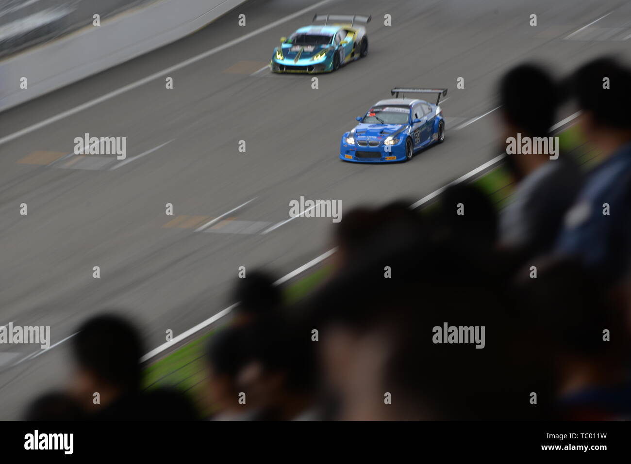 Cars and races hi-res stock photography and images - Alamy