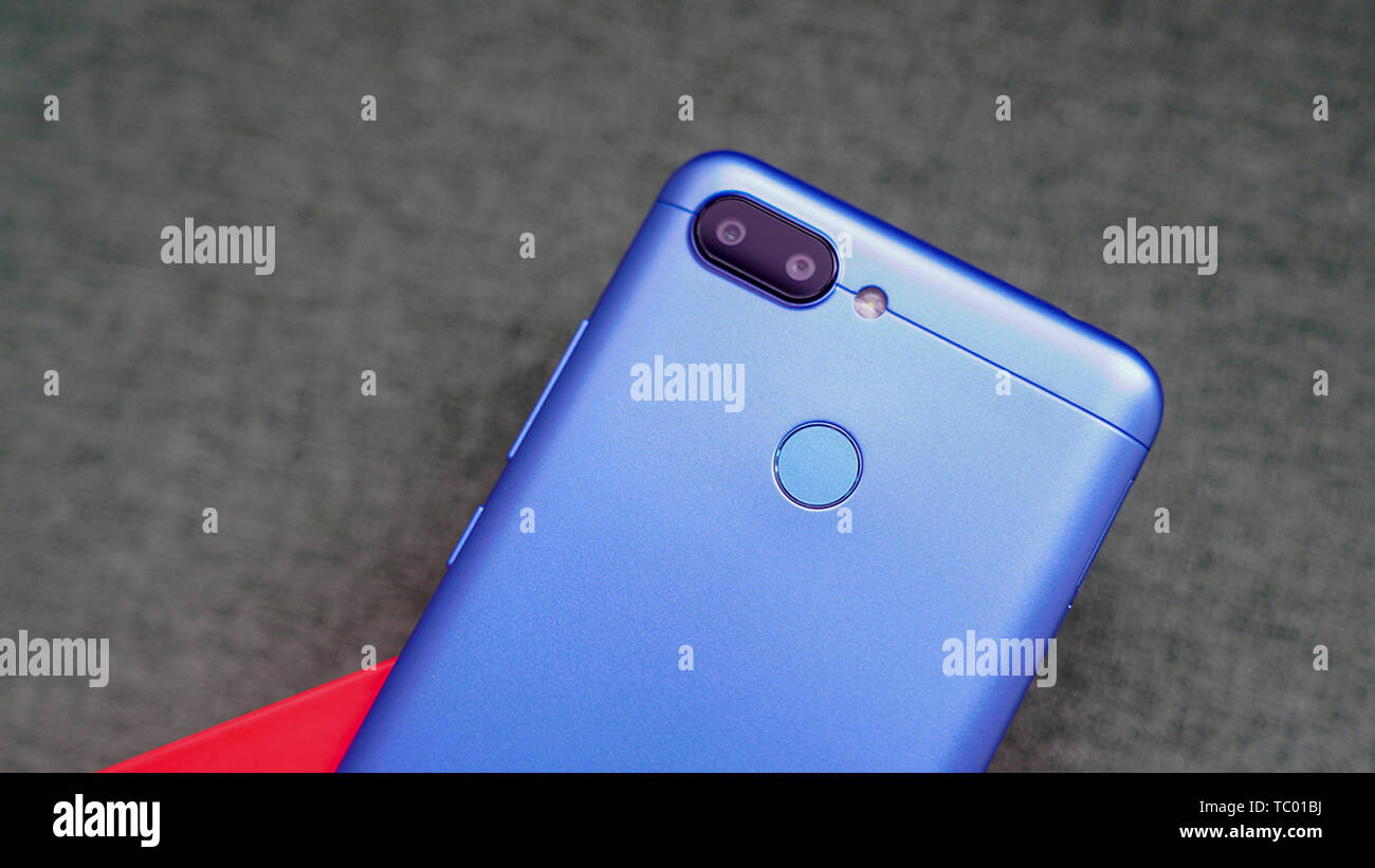 Red rice mobile phone box hi-res stock photography and images - Alamy