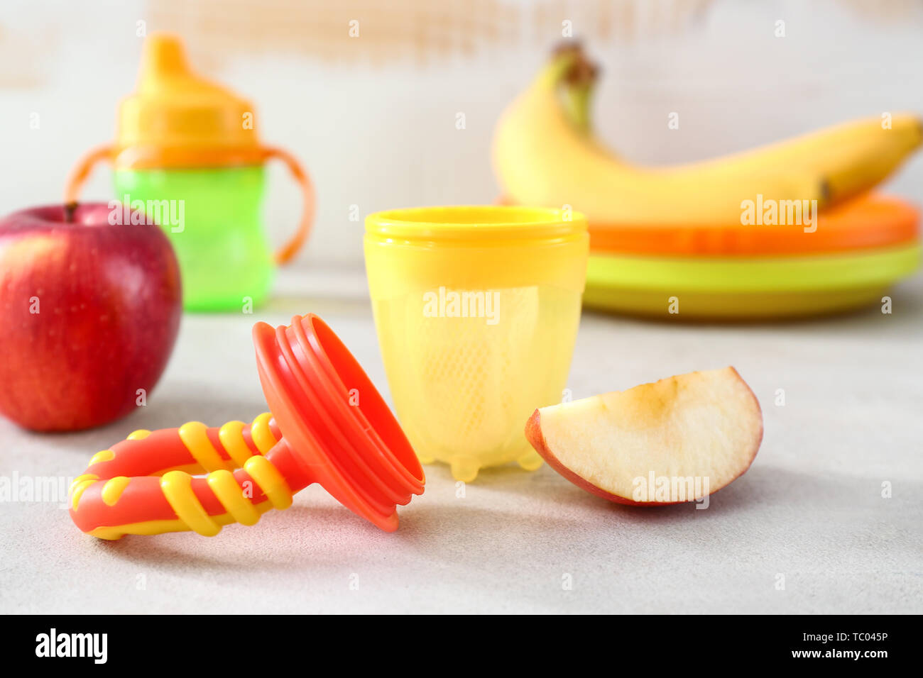 Nibbler tool hi-res stock photography and images - Alamy