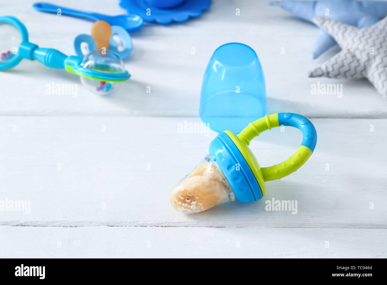 Nibbler tool hi-res stock photography and images - Alamy