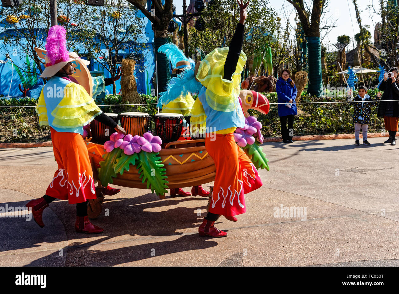 Shanghai Haichang Ocean Park float parade Stock Photo - Alamy