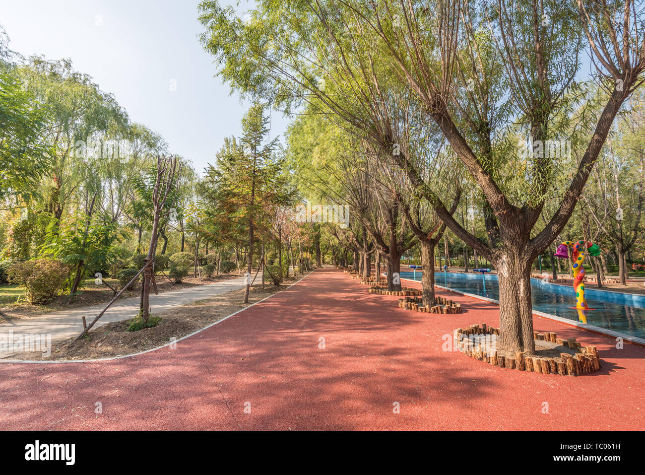 Unmanned childrens park hi-res stock photography and images - Alamy