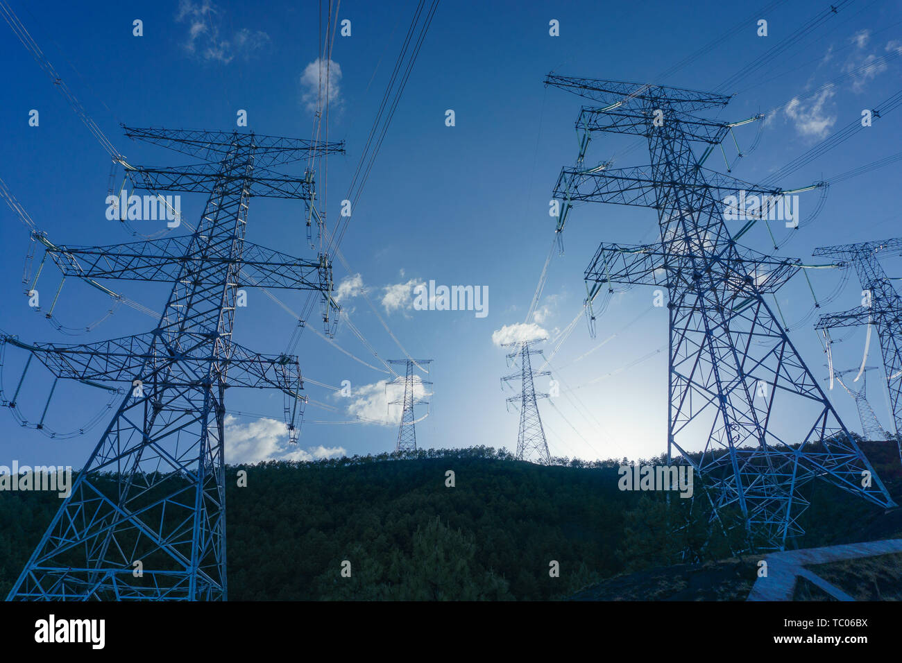 High voltage ac transmission tower hi-res stock photography and images ...