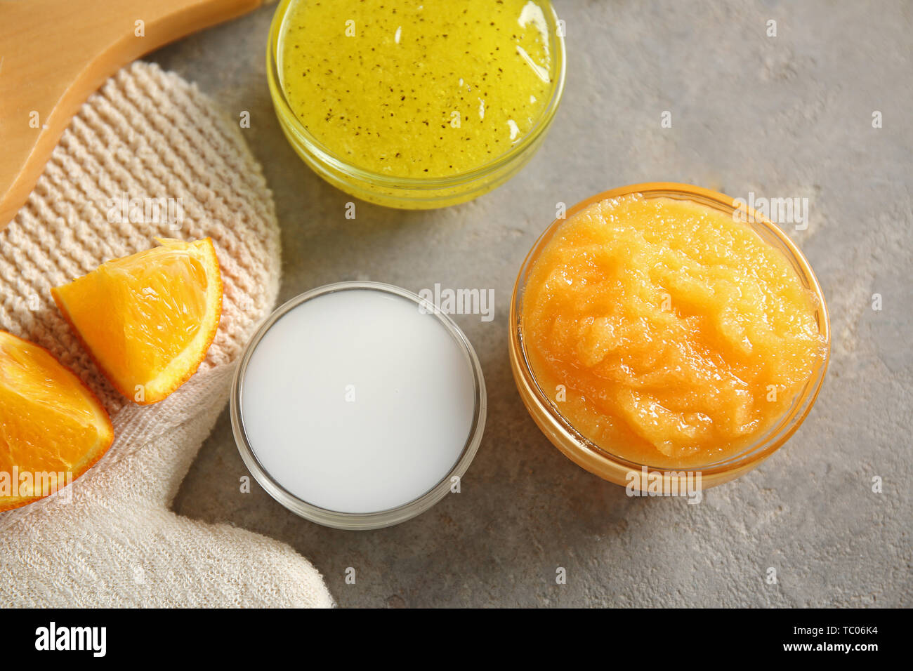 Body scrubs hi-res stock photography and images - Alamy