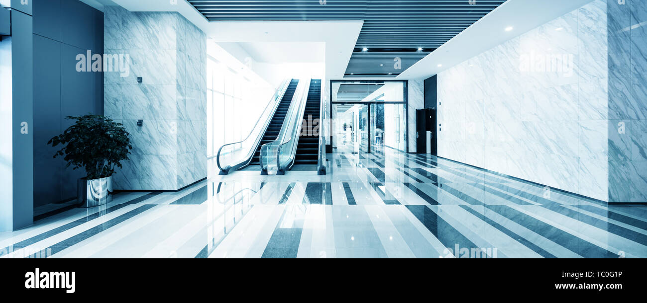 Modern vestibule building hi-res stock photography and images - Alamy