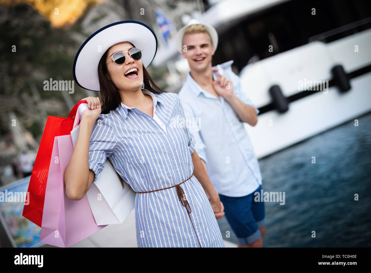 Happy attractive loving couple enjoy shopping together Stock Photo - Alamy