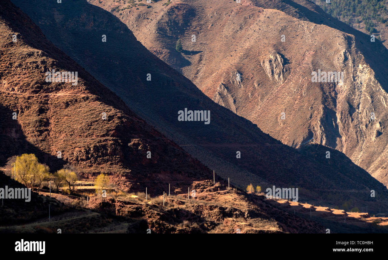 Tibetan hills and valleys hi-res stock photography and images - Alamy