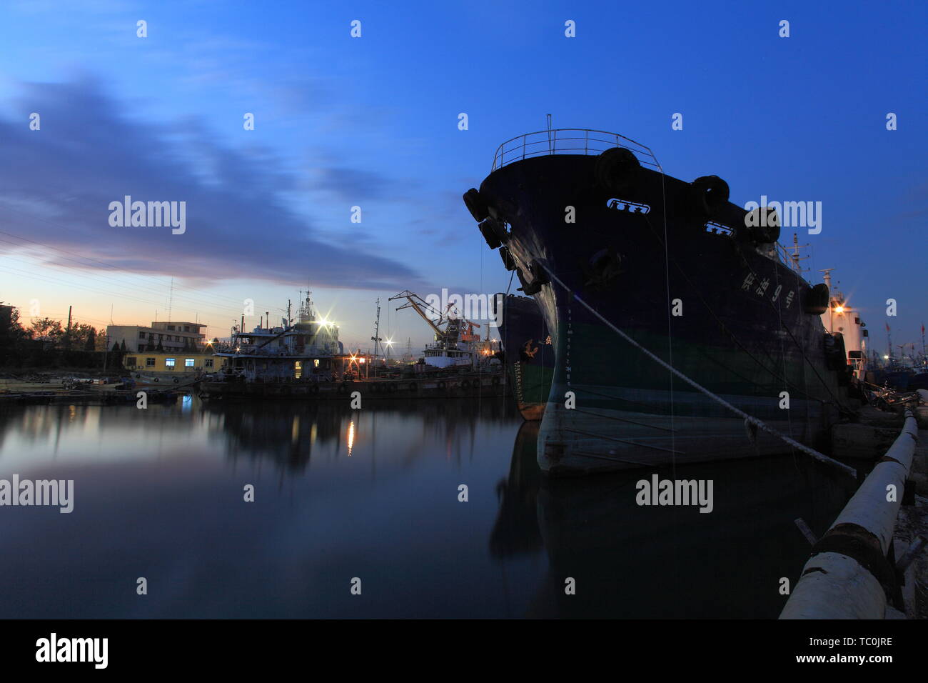 Qinhuangdao port hi-res stock photography and images - Alamy