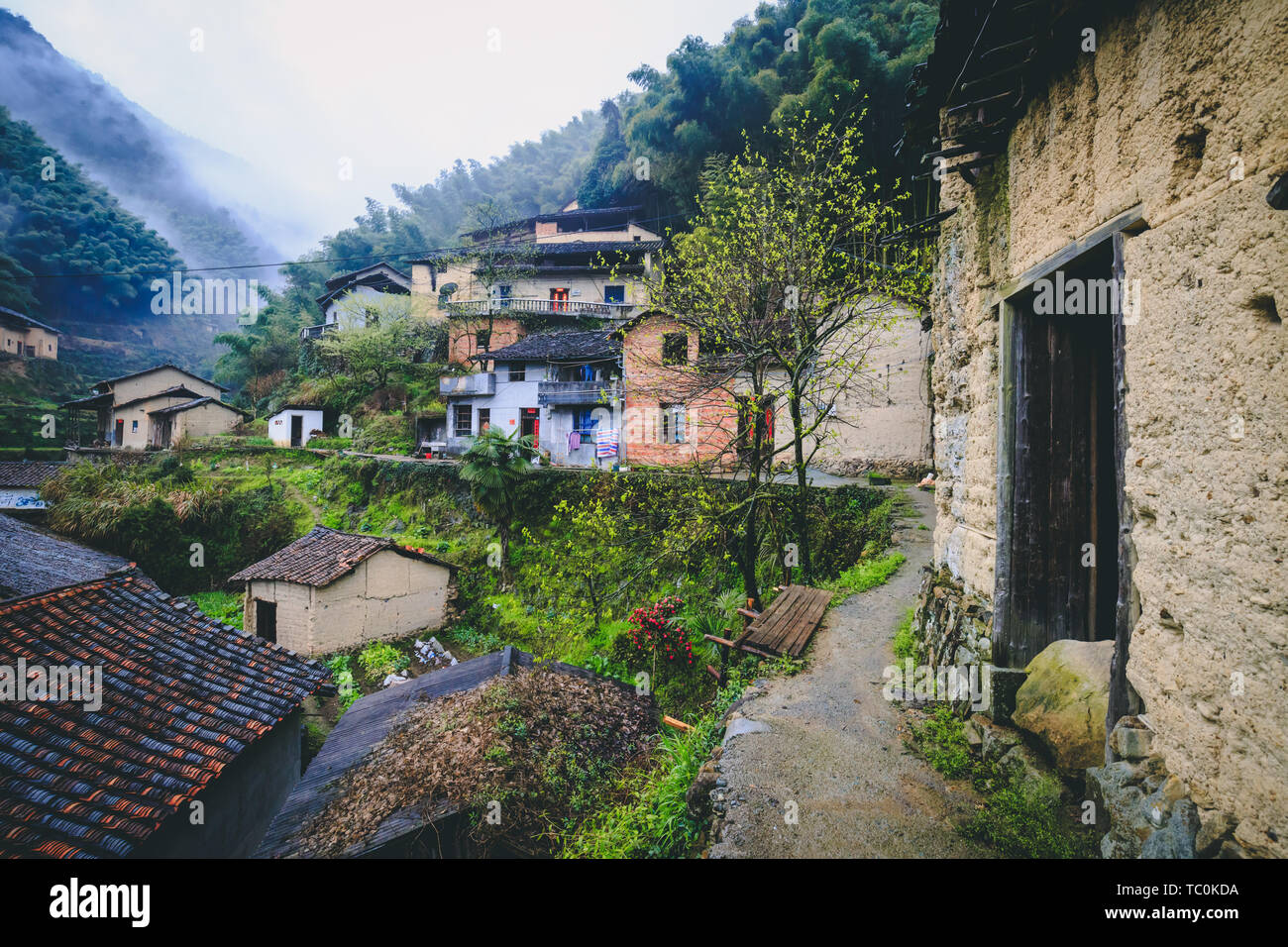 Zhejiang lishui henggang village hi-res stock photography and images ...
