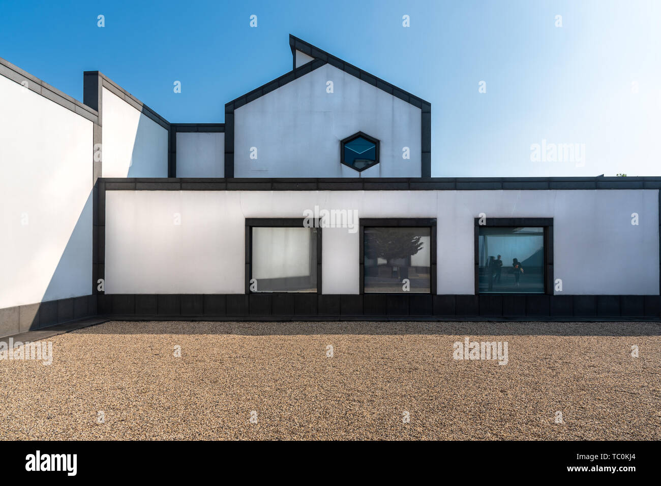 Suzhou museum interior hi-res stock photography and images - Alamy