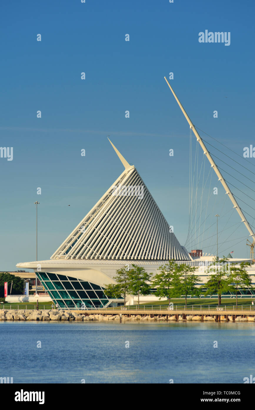 Sail shaped architecture hi-res stock photography and images - Alamy