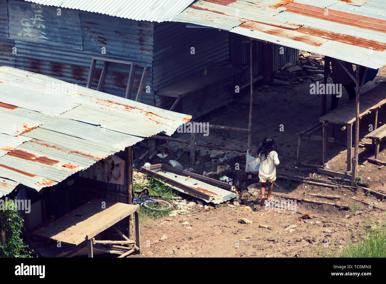 Bangkok slums hi-res stock photography and images - Alamy