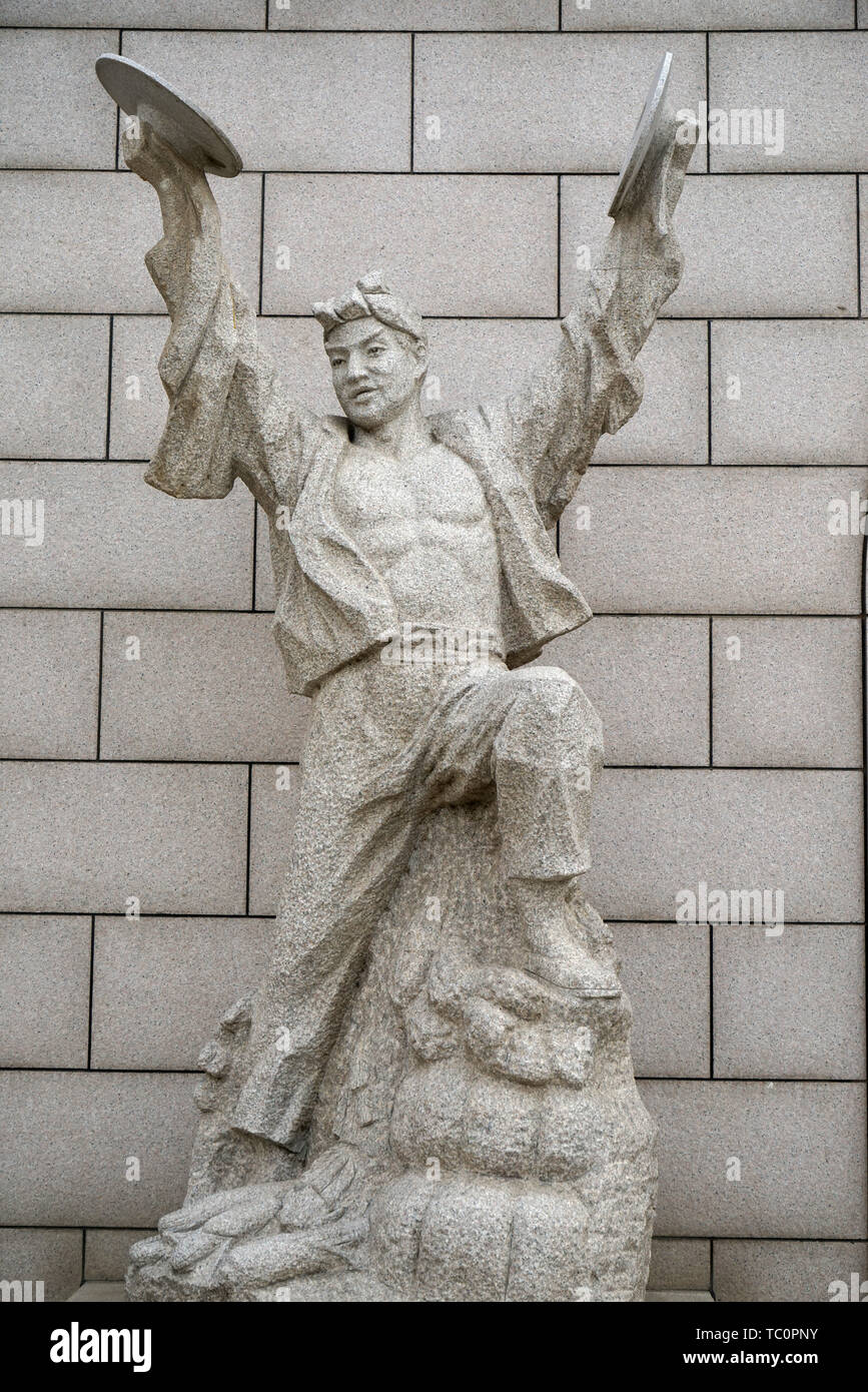 A statue of the character of Yan'an Stock Photo - Alamy