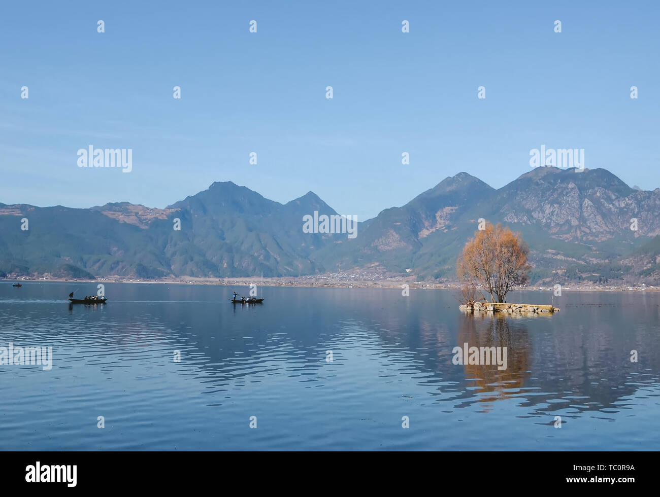 Scenery of Dianchi Lake in Kunming, Yunnan Stock Photo - Alamy