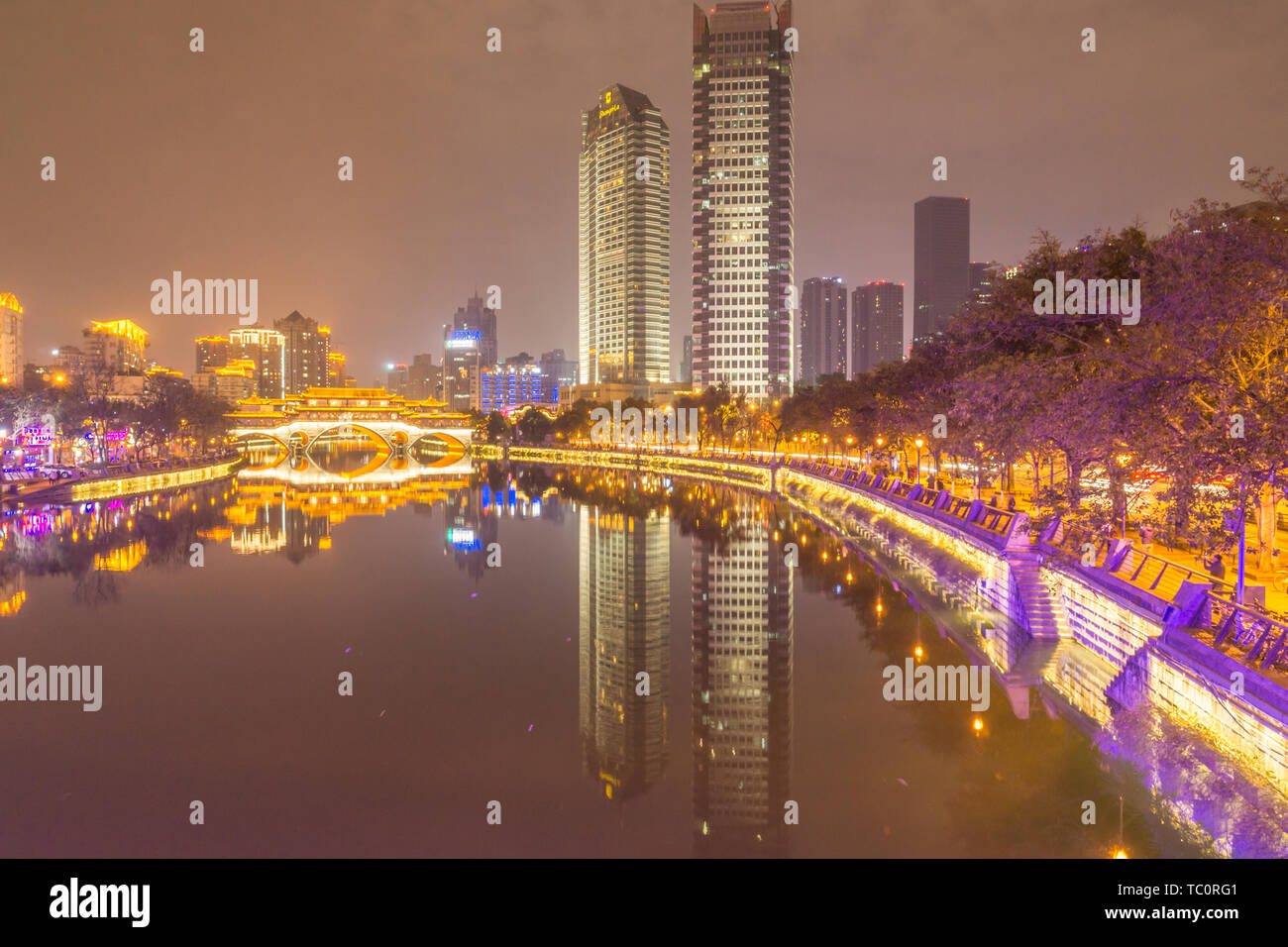 Night view of Nine Eye Bridge Lighting in Chengdu, Sichuan Stock Photo ...