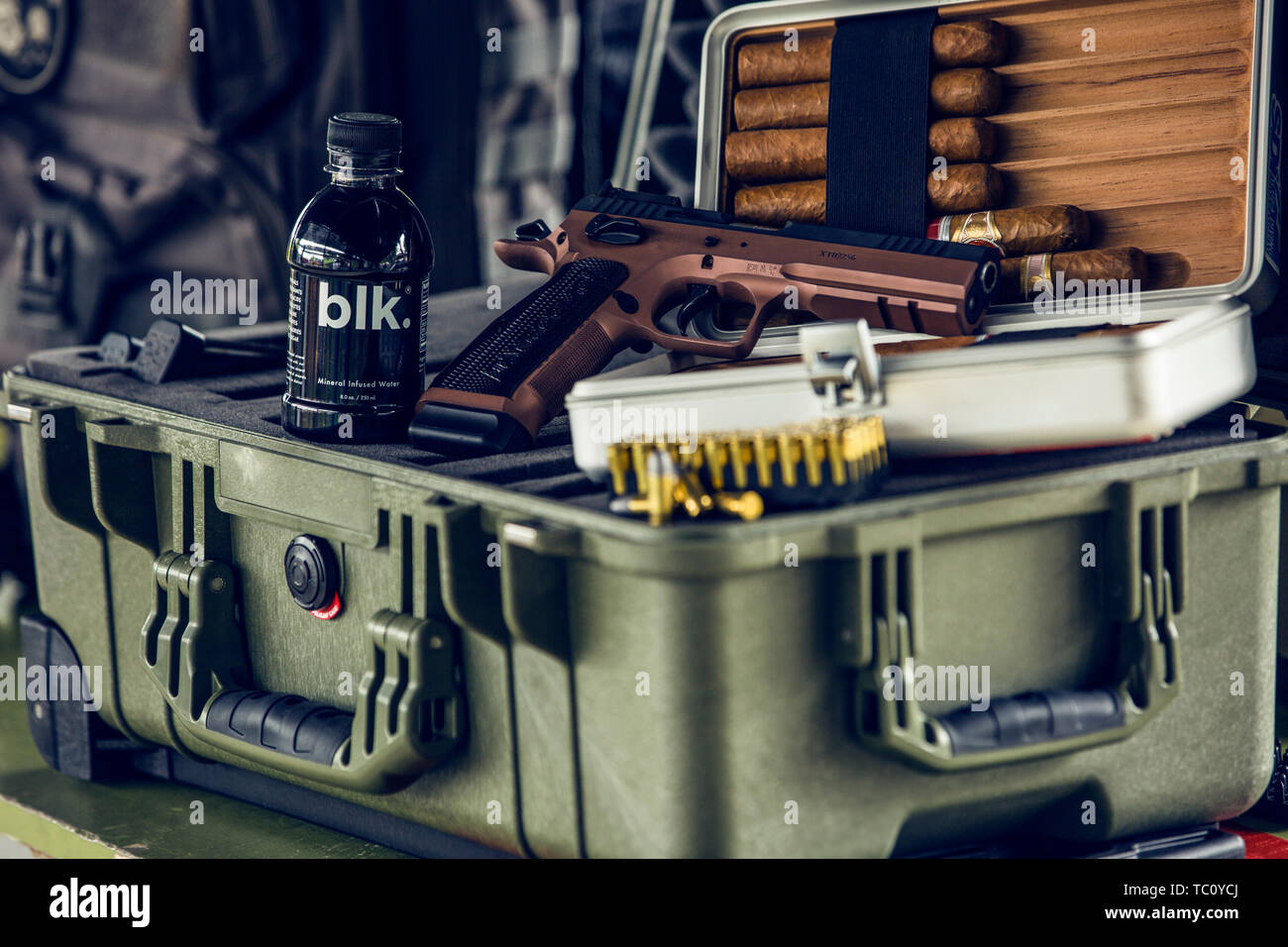 Guns, bullets, boxes, weapons, range, pistols Stock Photo - Alamy