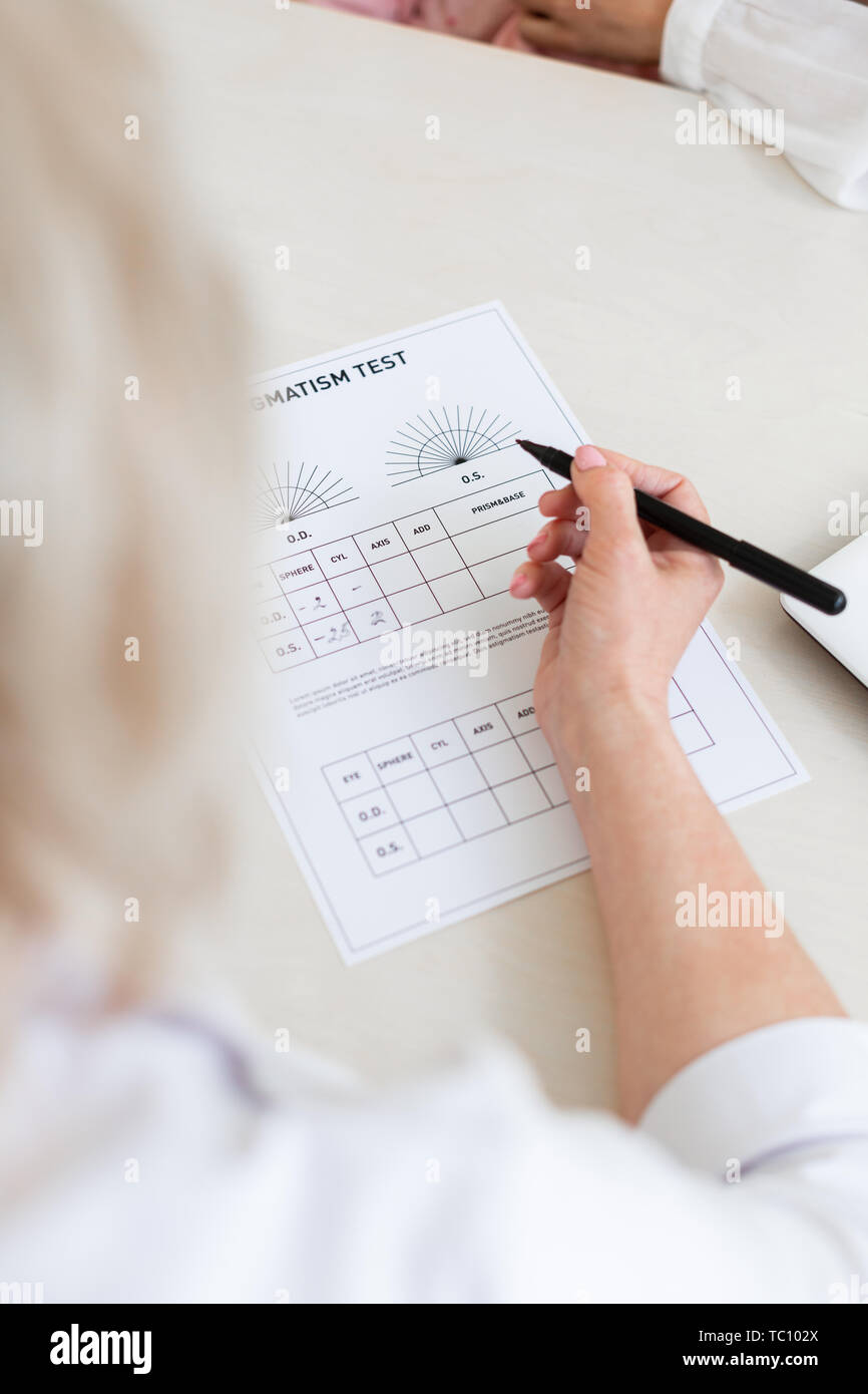 Astigmatism test hi-res stock photography and images - Alamy