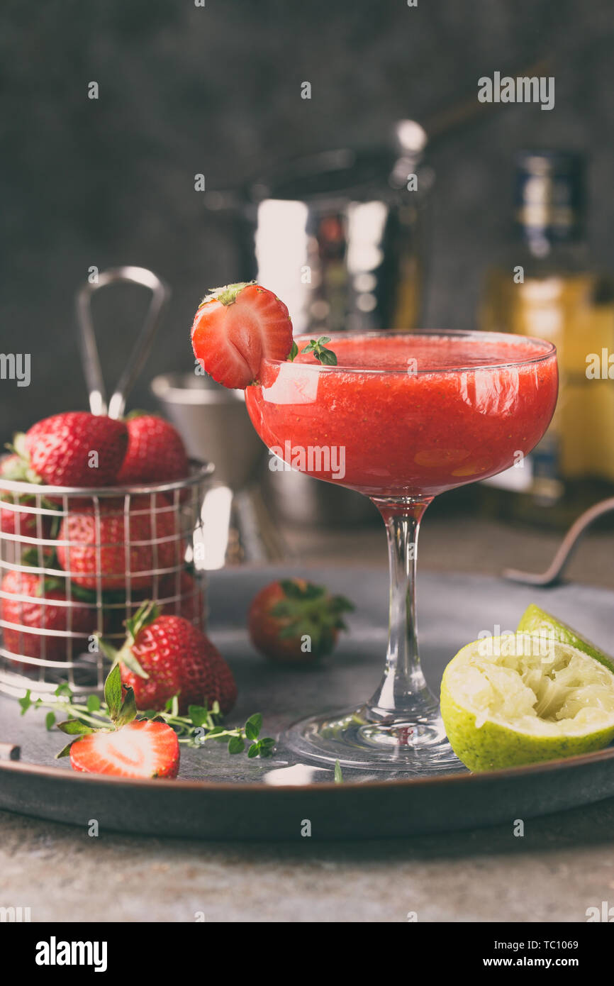 Ice Strawberry cocktail Stock Photo - Alamy