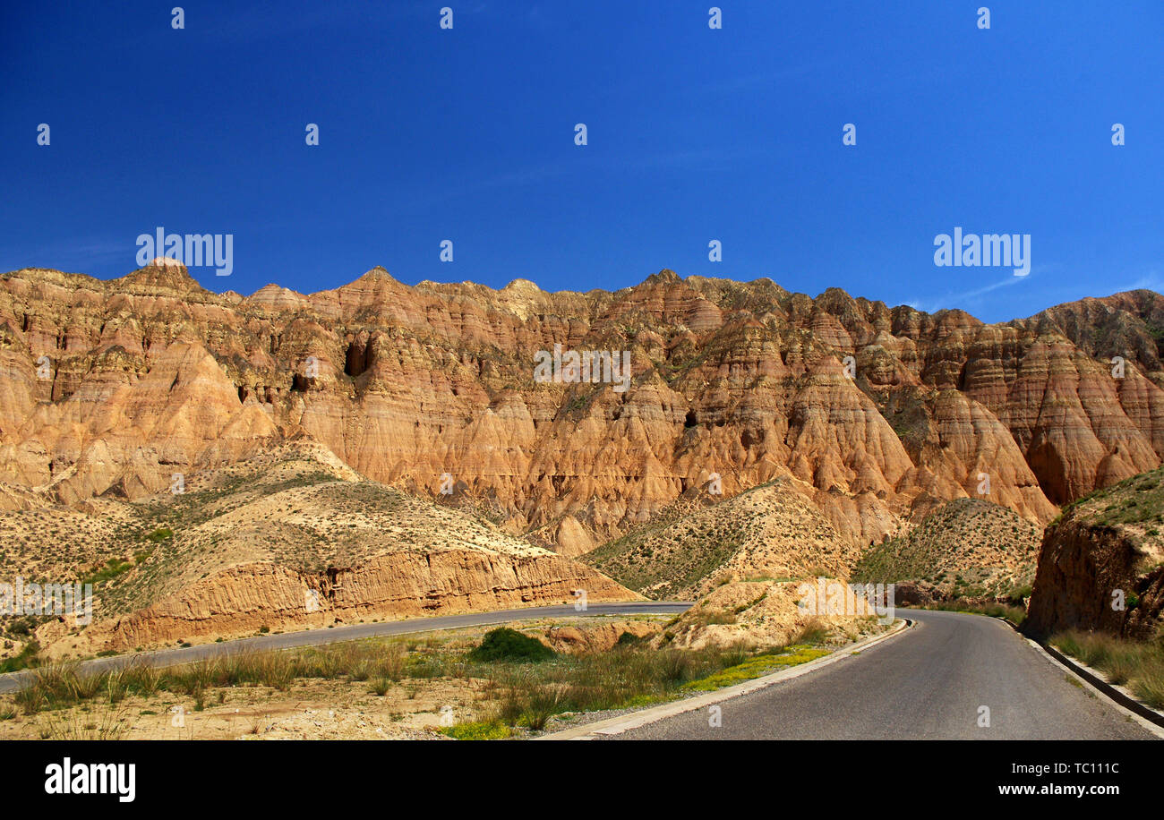 Longyangxia Reservoir High Resolution Stock Photography and Images - Alamy