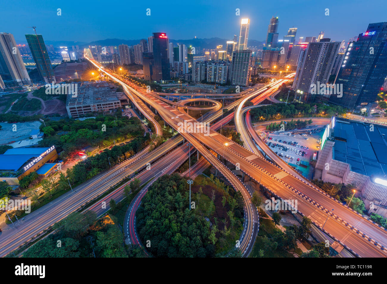 Skyscrapers and transportation systems hi-res stock photography and ...