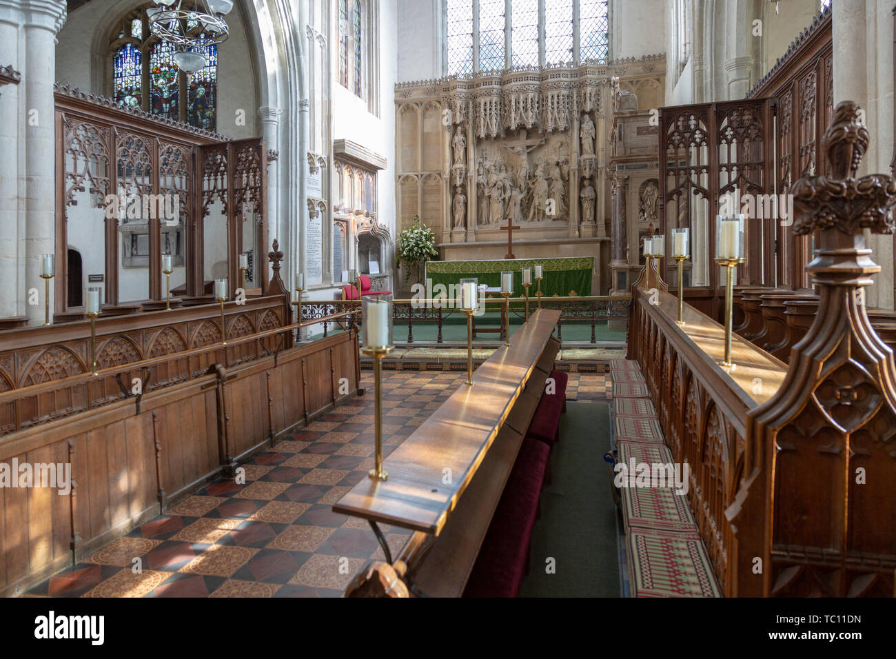 Long pews hi-res stock photography and images - Alamy