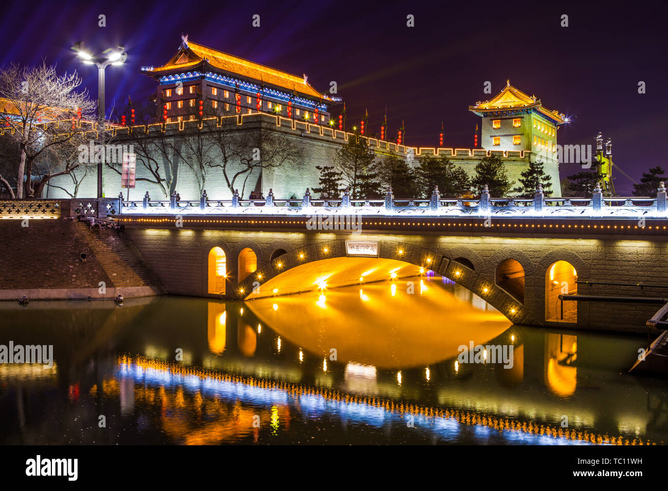 Night view of Xi'an city wall Stock Photo - Alamy