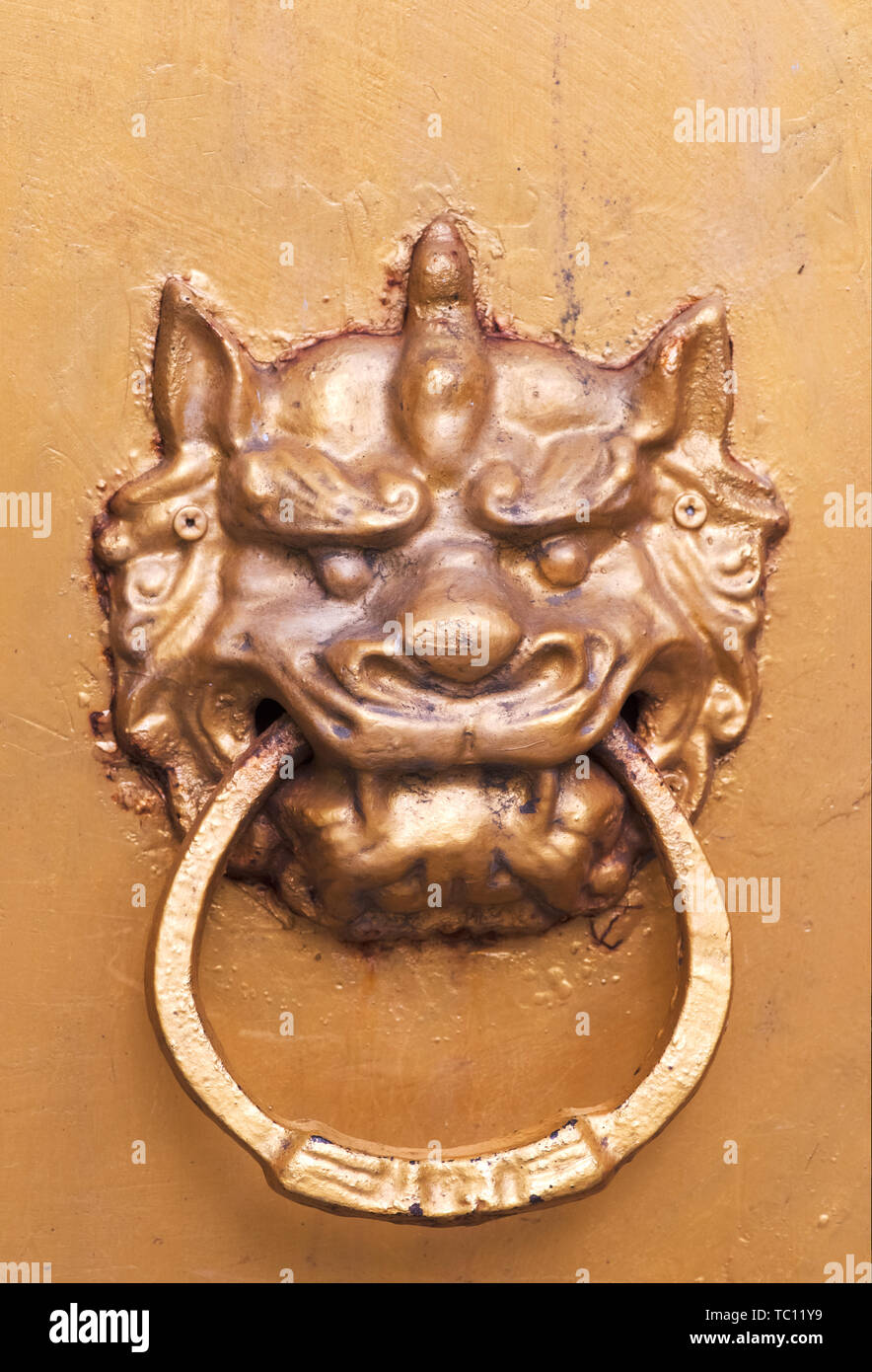 Copper door lock Stock Photo - Alamy