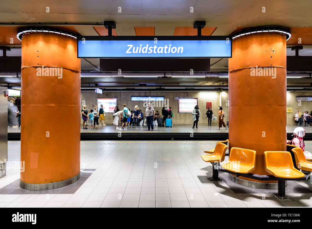 Artificial lighting in the metro hi-res stock photography and images ...