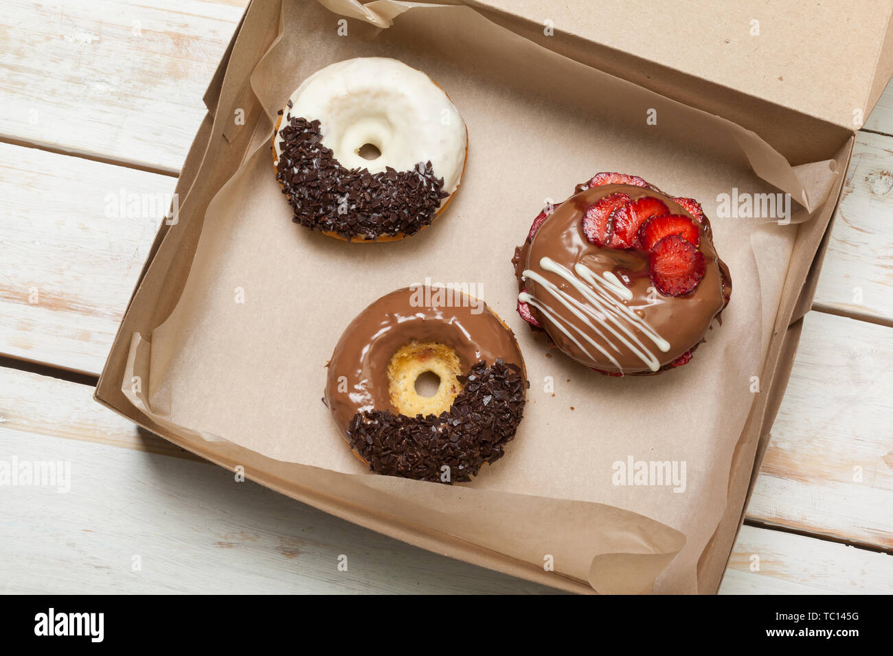 Box of dunkin donuts hi-res stock photography and images - Alamy