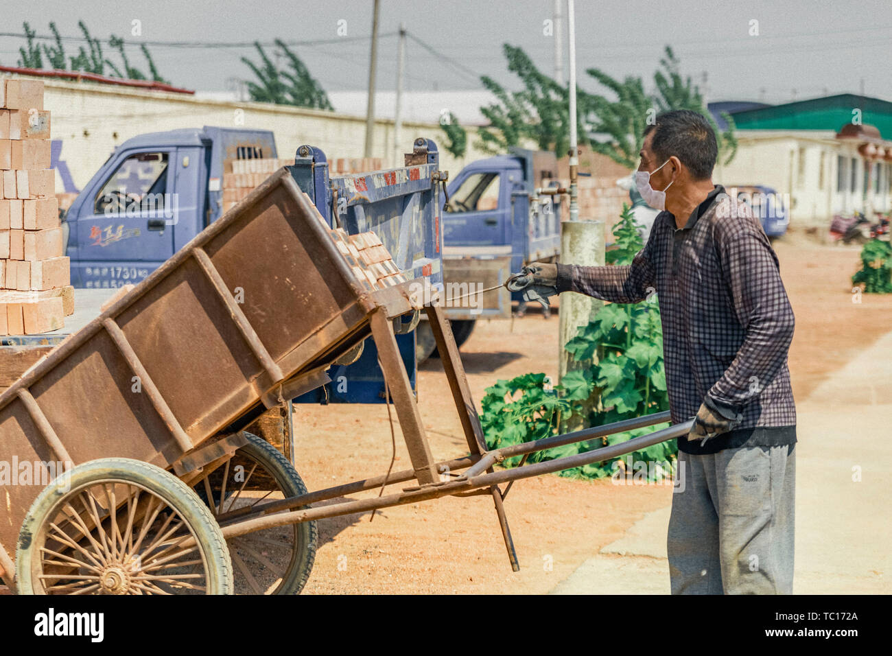 Destitute peasants hi-res stock photography and images - Alamy
